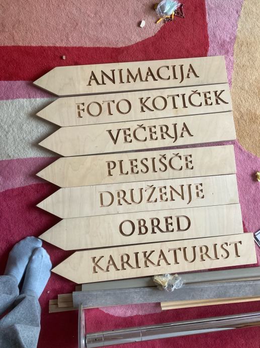 Leseni napisi za poroko