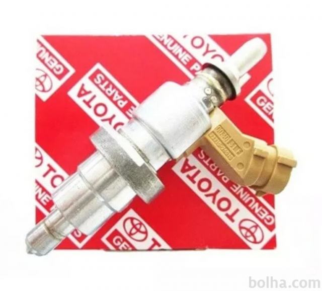 Injektor vžiga - šoba - Lexus, Toyota - OEM 23710-26011