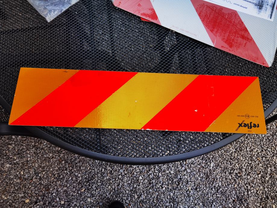 Aluminijaste odsevne table za tovorna vozila
