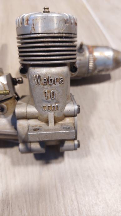 Modelarski bencinski motor za avion Webra 10 ccm