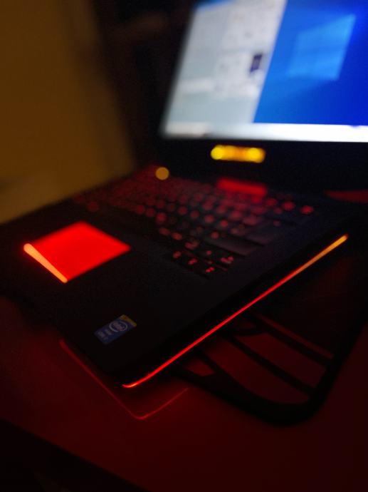 Alienware 14r3 i7 4700, nvidia GT 750m, 12 GB RAM,256GB SSD + 750GB