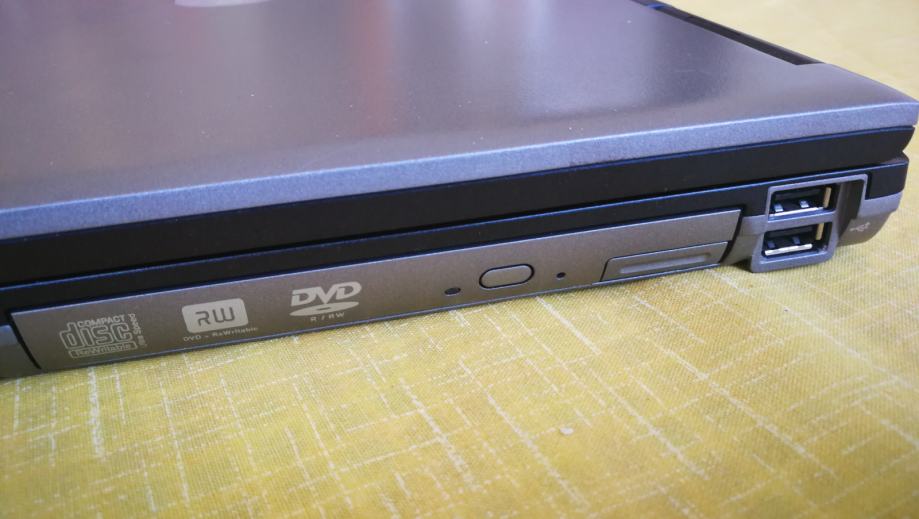 Dell latitude D820 + DOCK z Win7 in Office 2010