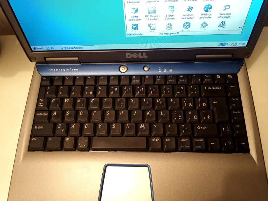 Retro prenosnik Windows 98 - Dell Inspiron | Delujoč
