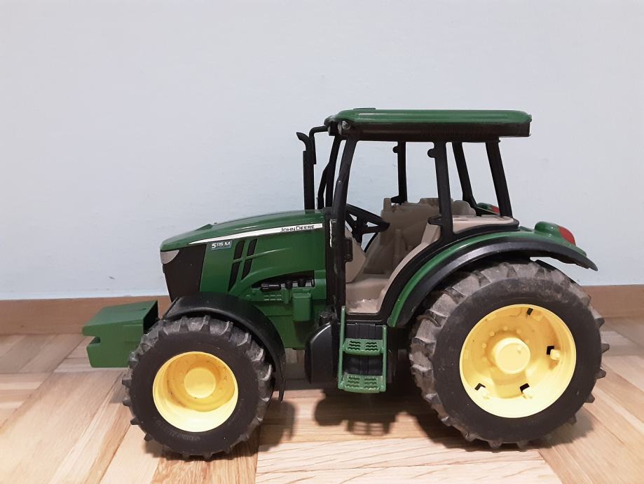 Bruder john deere 5115M