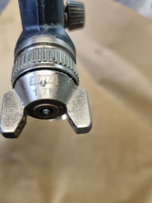 Sata in Iwatta šprickit pištola