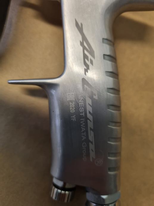 Sata in Iwatta šprickit pištola