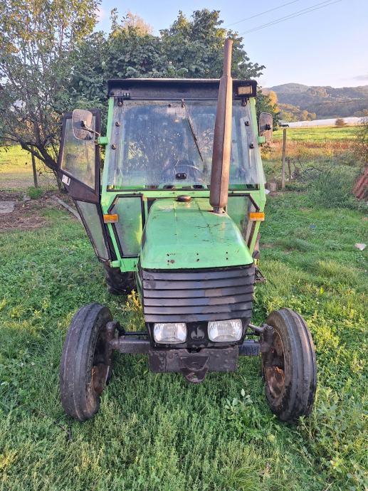 Prodam traktor