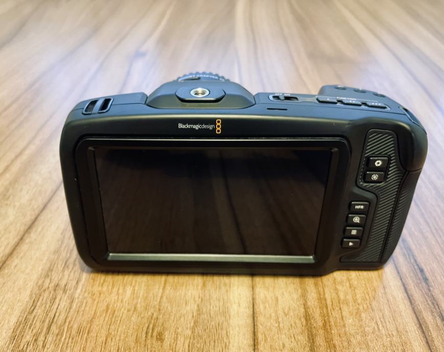 Blackmagic Pocket Cinema Camera 4K + Filmcity DSLR Shoulder Rig