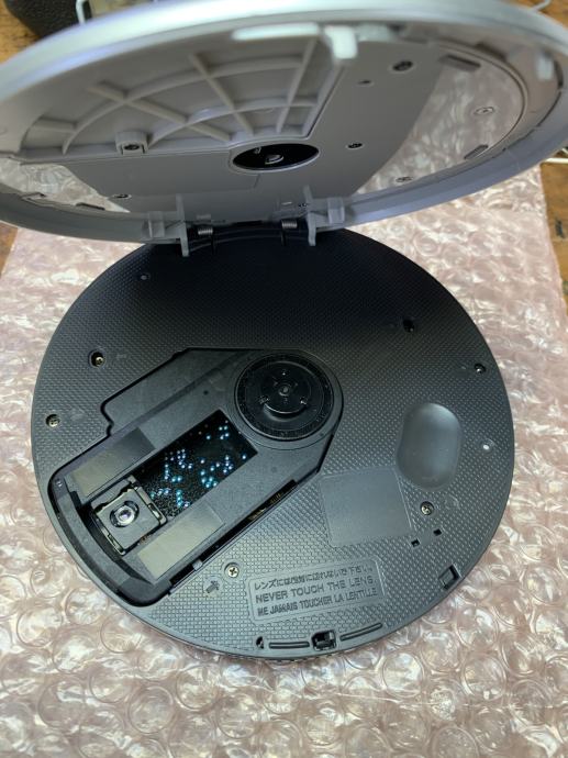 Discman Aiwa (prenosni CD/MP3 predvajalnik)