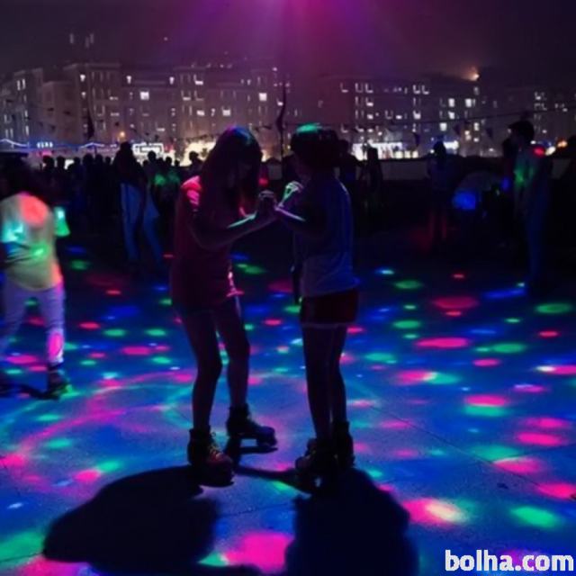 Disko disco PARTY kugla KROGLA žarnica LUČ lučka za ZABAVO lučke kugle