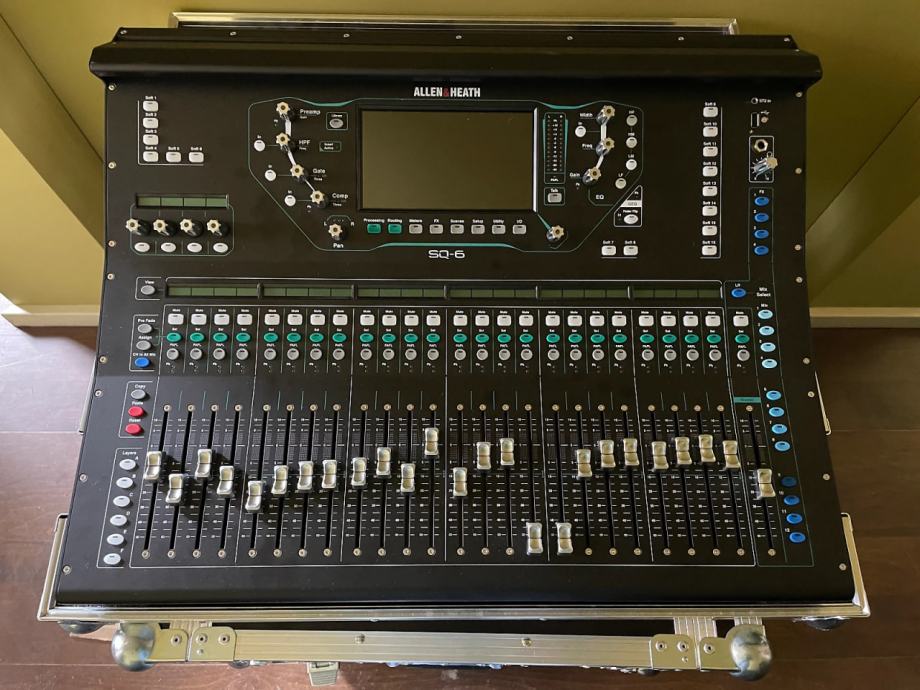 Allen & Heath SQ-6 48-Channel Digital Mixer