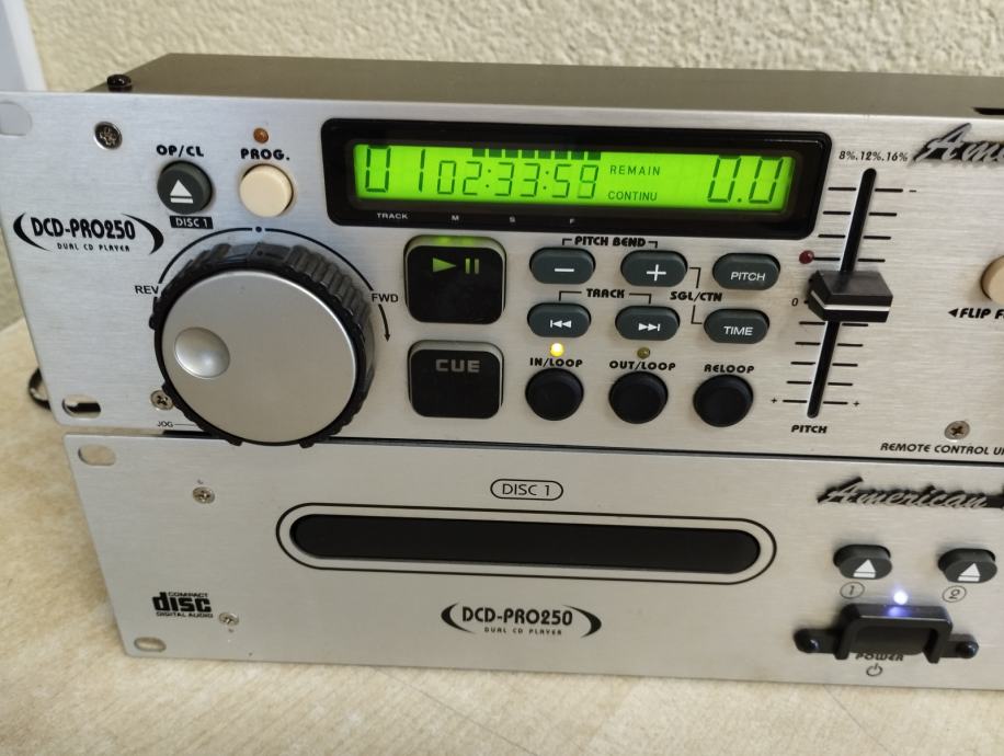 American DJ DCD-PRO250, dvojni DJ CD PLAYER