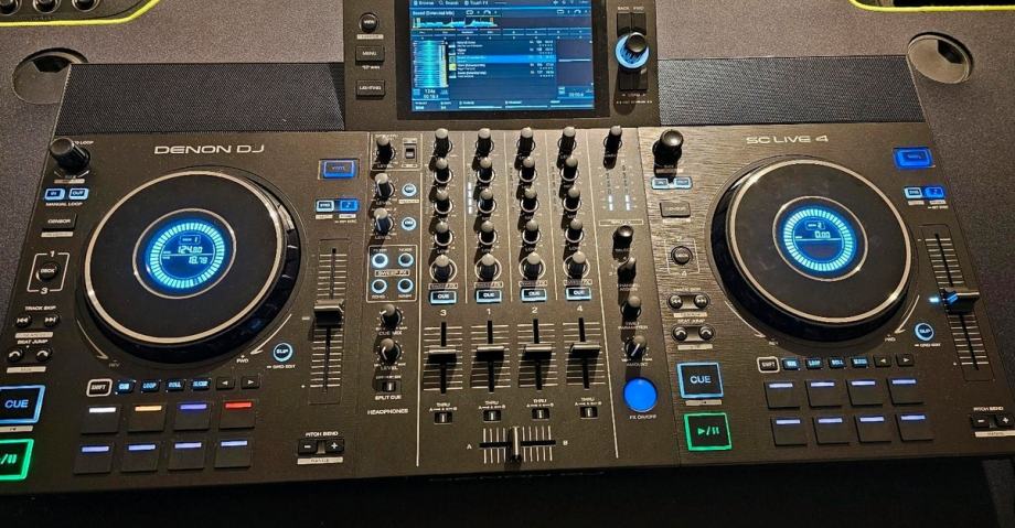 Denon DJ SC Live 4 Controller All in One