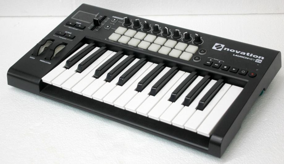 Novation Launchkey 25