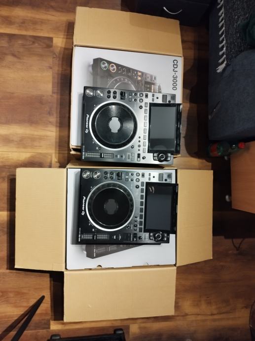 Pioneer CDJ 3000 x2