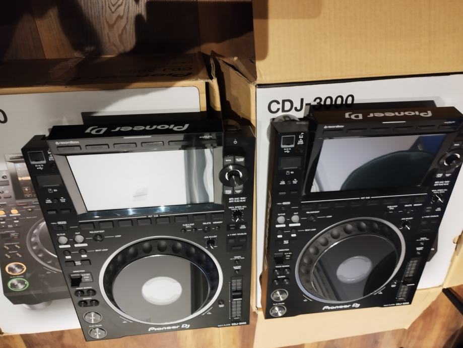 Pioneer CDJ 3000 x2