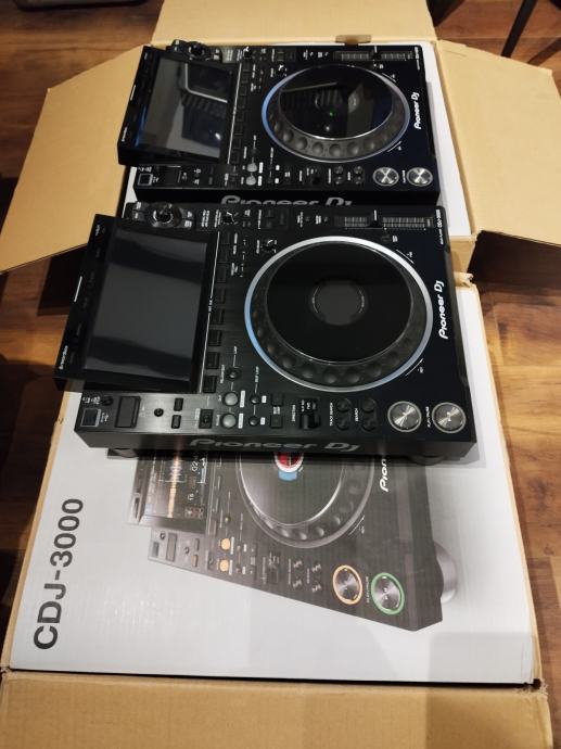 Pioneer CDJ 3000 x2