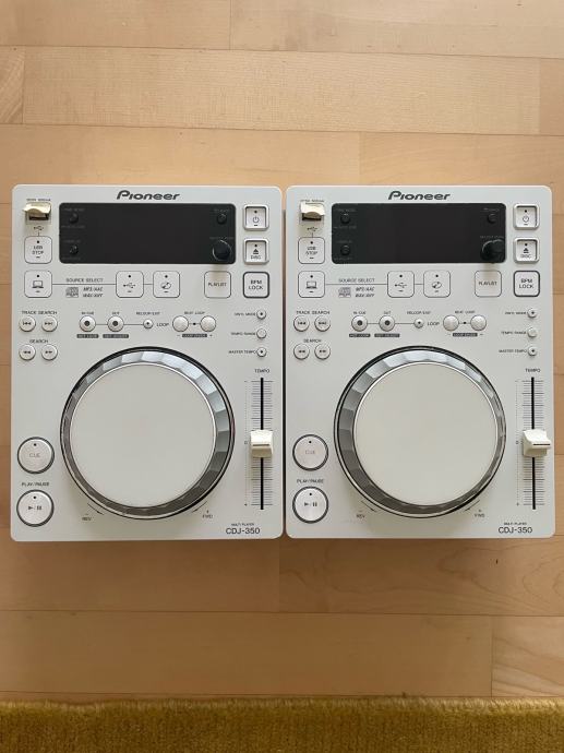 2x Pioneer CDJ-350, USB CD player