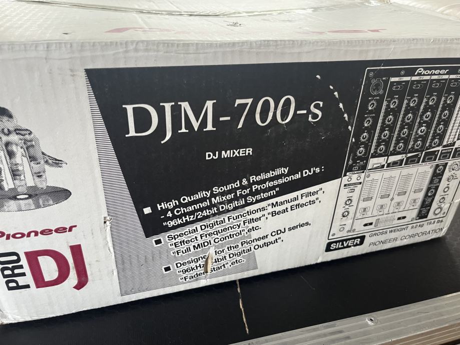 Pioneer DJ DJM-700