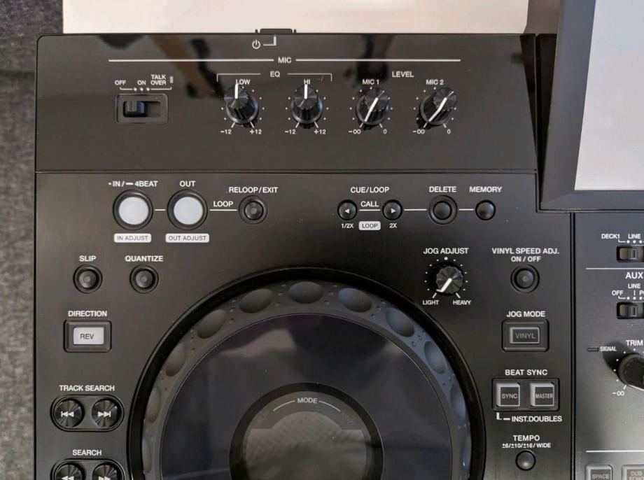 Pioneer XDJ-RX3 controller
