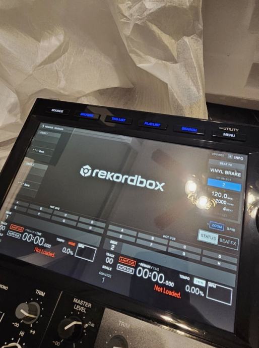 Pioneer XDJ RX3 Novo!