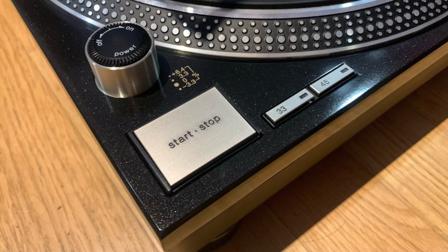 TECHNICS SL 1210 M5G GRAMOFON