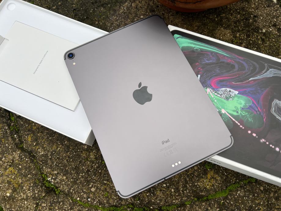 Apple iPad Pro 11 1Gen 256GB + Cellular