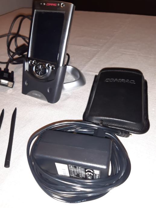 Dlančnik Compaq IPAQ H3630 pocket PC - NOVO