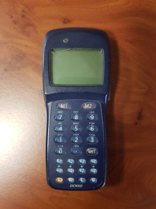 Ročni terminal DENSO BHT-8000 s postajo CU-8021