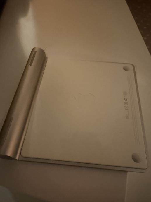 Apple Magic Trackpad 1.gen. KOT NOV