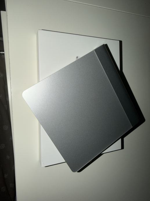 Apple Magic Trackpad 1.gen. KOT NOV
