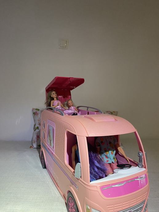 Barbie avtodom