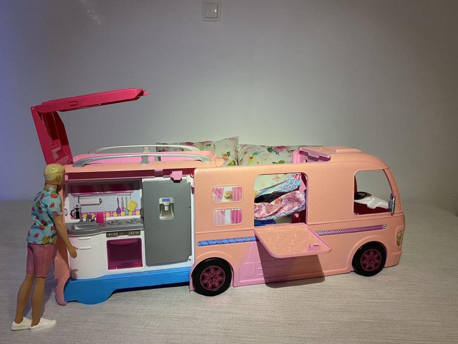 Barbie avtodom