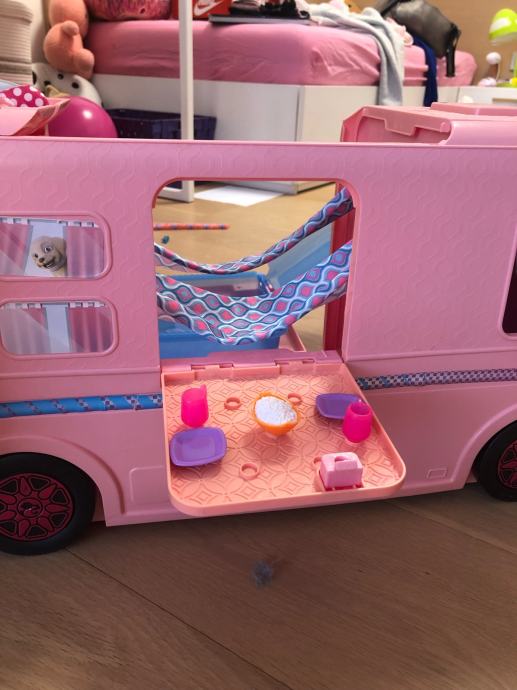Barbie avtodom