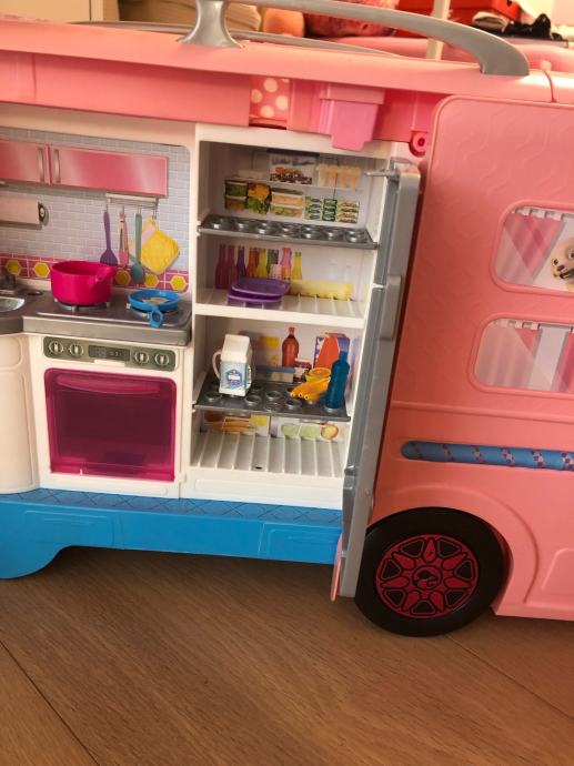 Barbie avtodom