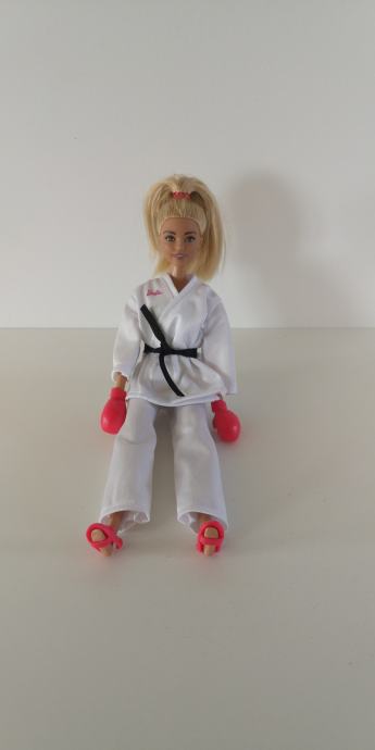 Barbie karate