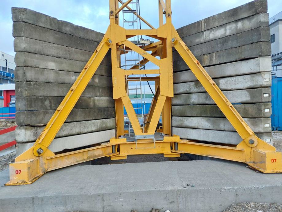 Potain MD175B, stolpni gradbeni žerjav