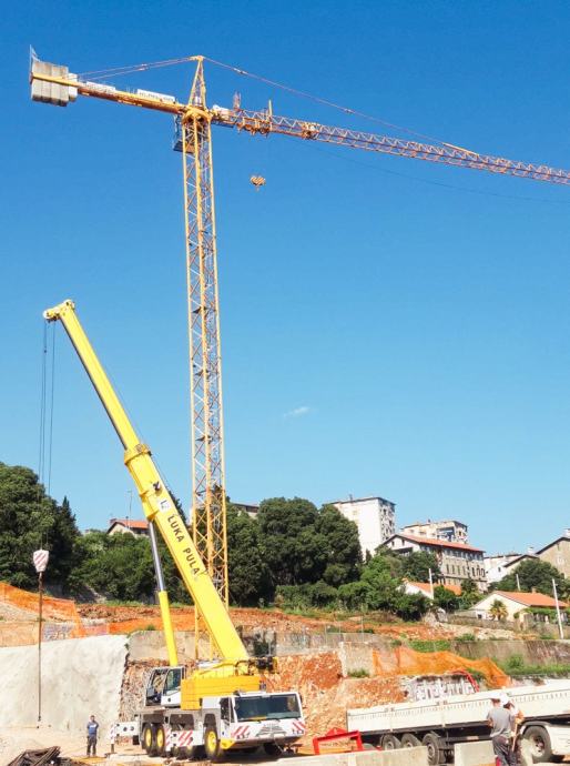 Stolpni gradbeni žerjav Potain SP125B
