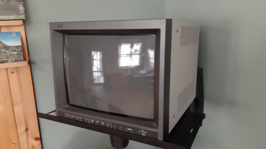 MONITOR JVC TM-H150CG