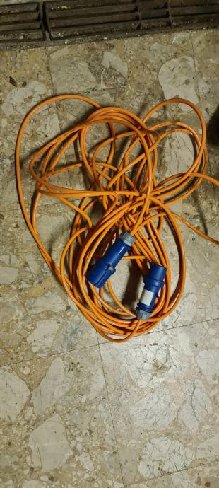 Podaljšek električnega kabla
