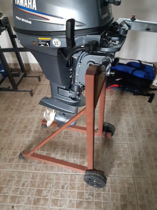 Prodam stojalo za izvenkrmni motor