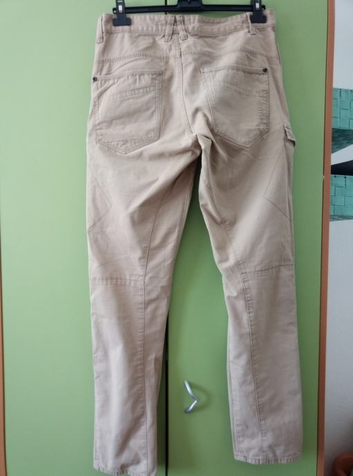 moške hlače C&A št M/L obseg pasu 86cm