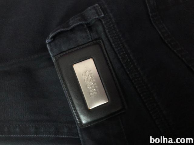 MOŠKE HUGO BOSS HLAČE