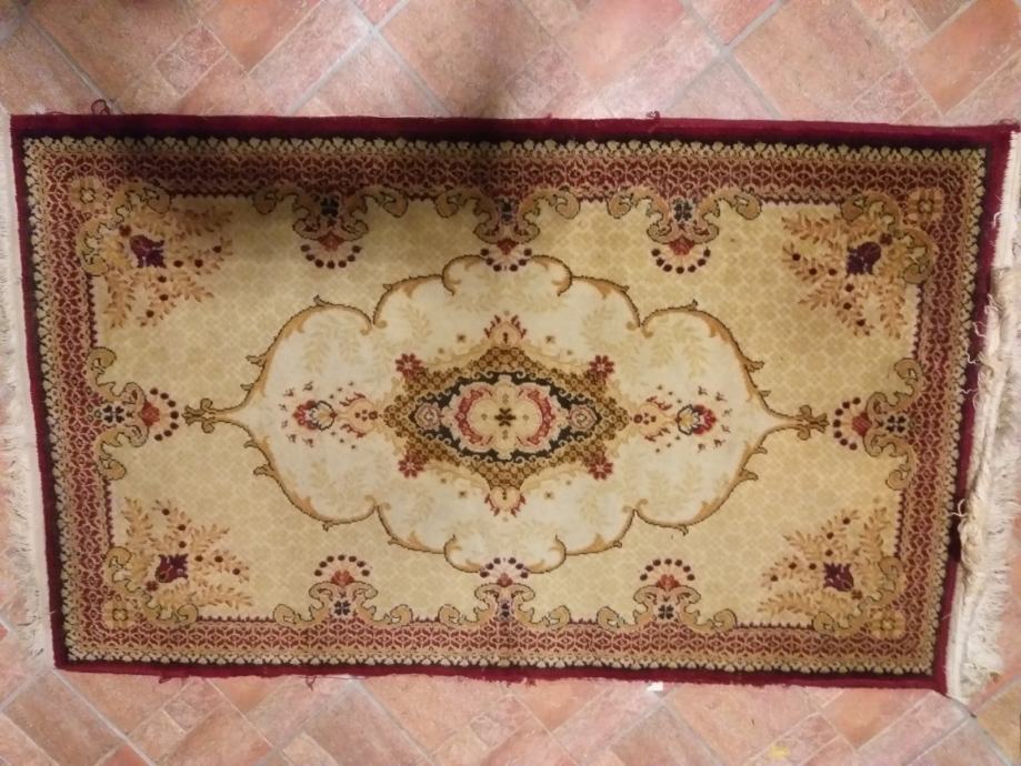 2x Preproga iz runske volne 60x120cm