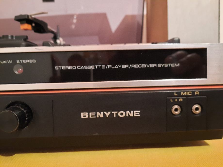GRAMAFON KASETOFON IN RADIO,BENYTONE Model M9130L
