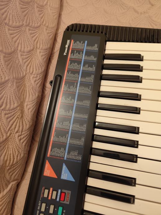 Elektronska klaviatura sintisajzer CASIO