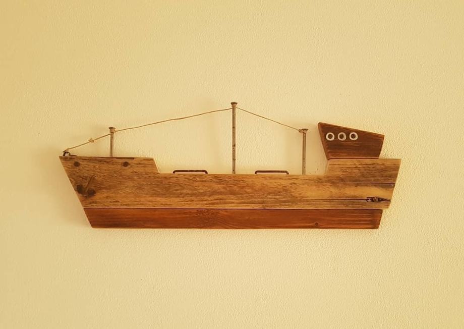 Lesena slika - ladja