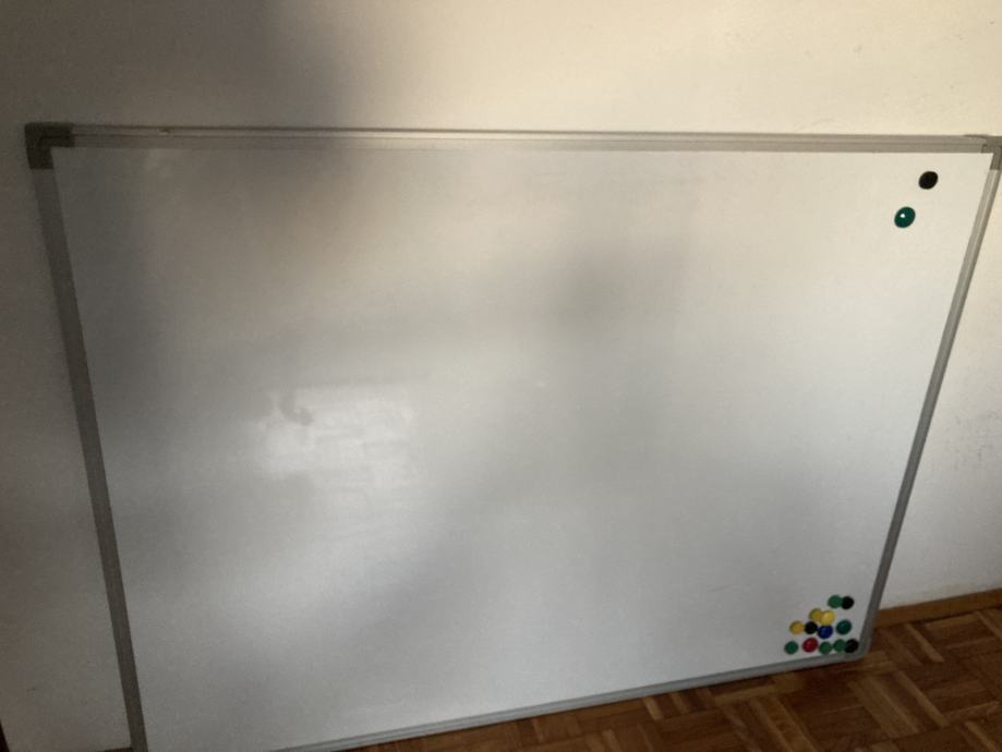 Magnetna bela tabla 120 x 90 cm