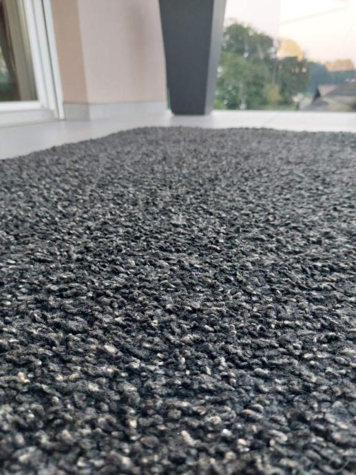 Mehka preproga 50 x 150 cm v črno-sivi barvi