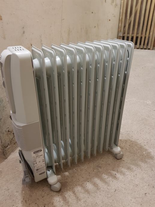 Oljni radiator DeLongi